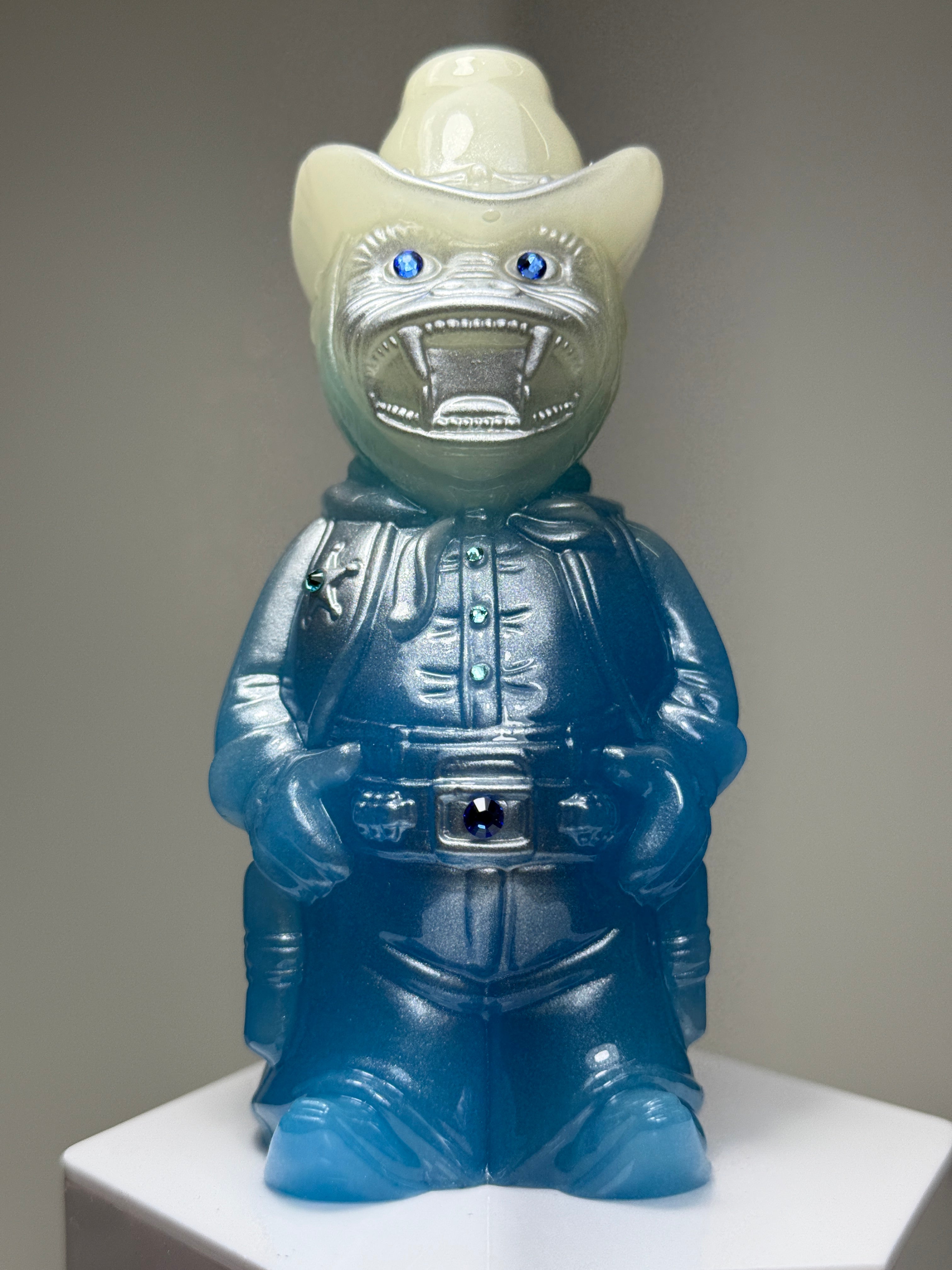 Marshal Ape: Glow Fade Justice – Zimot