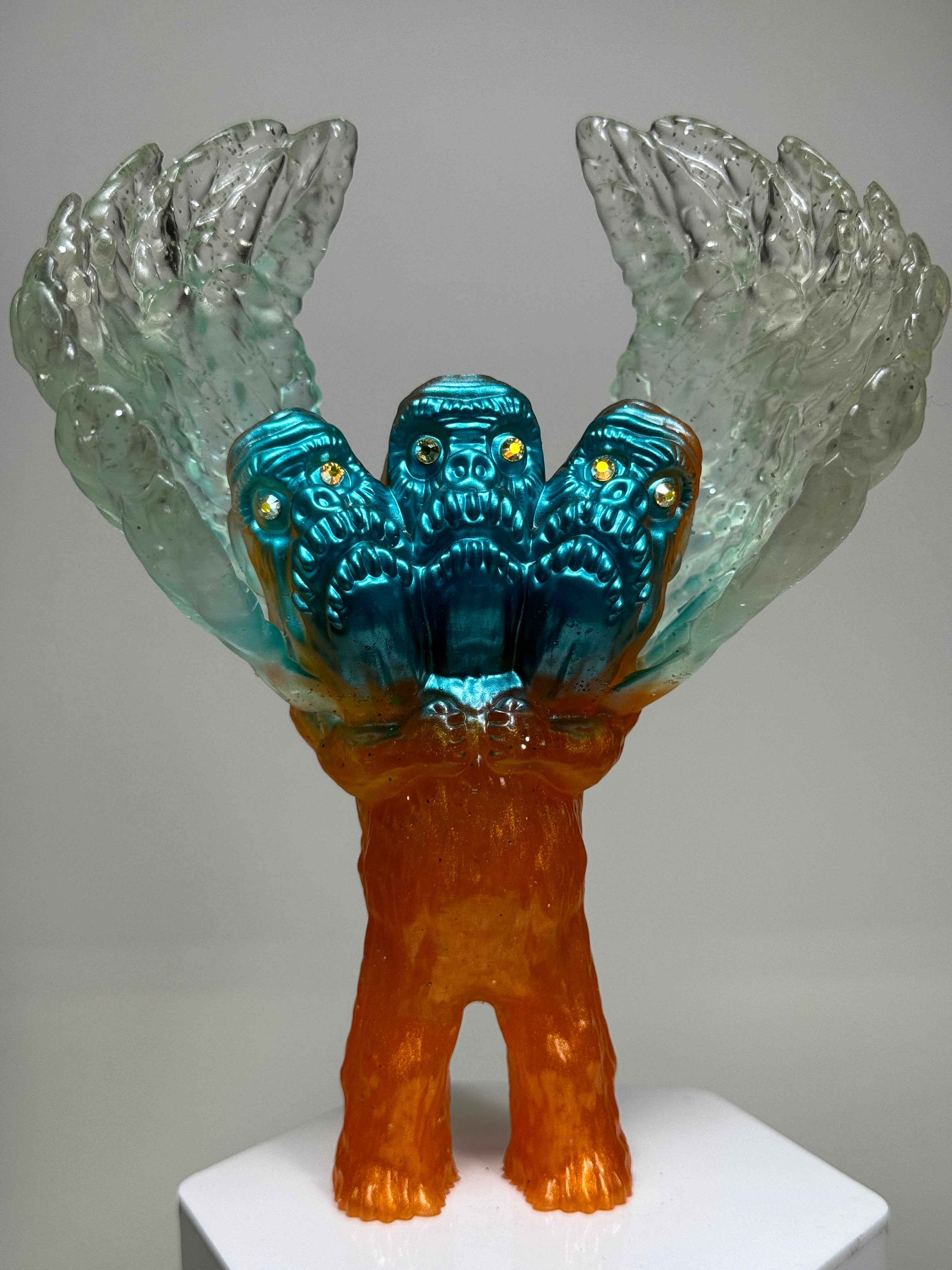 Winged Ape Walker: Angelic Walk Orange – Zimot