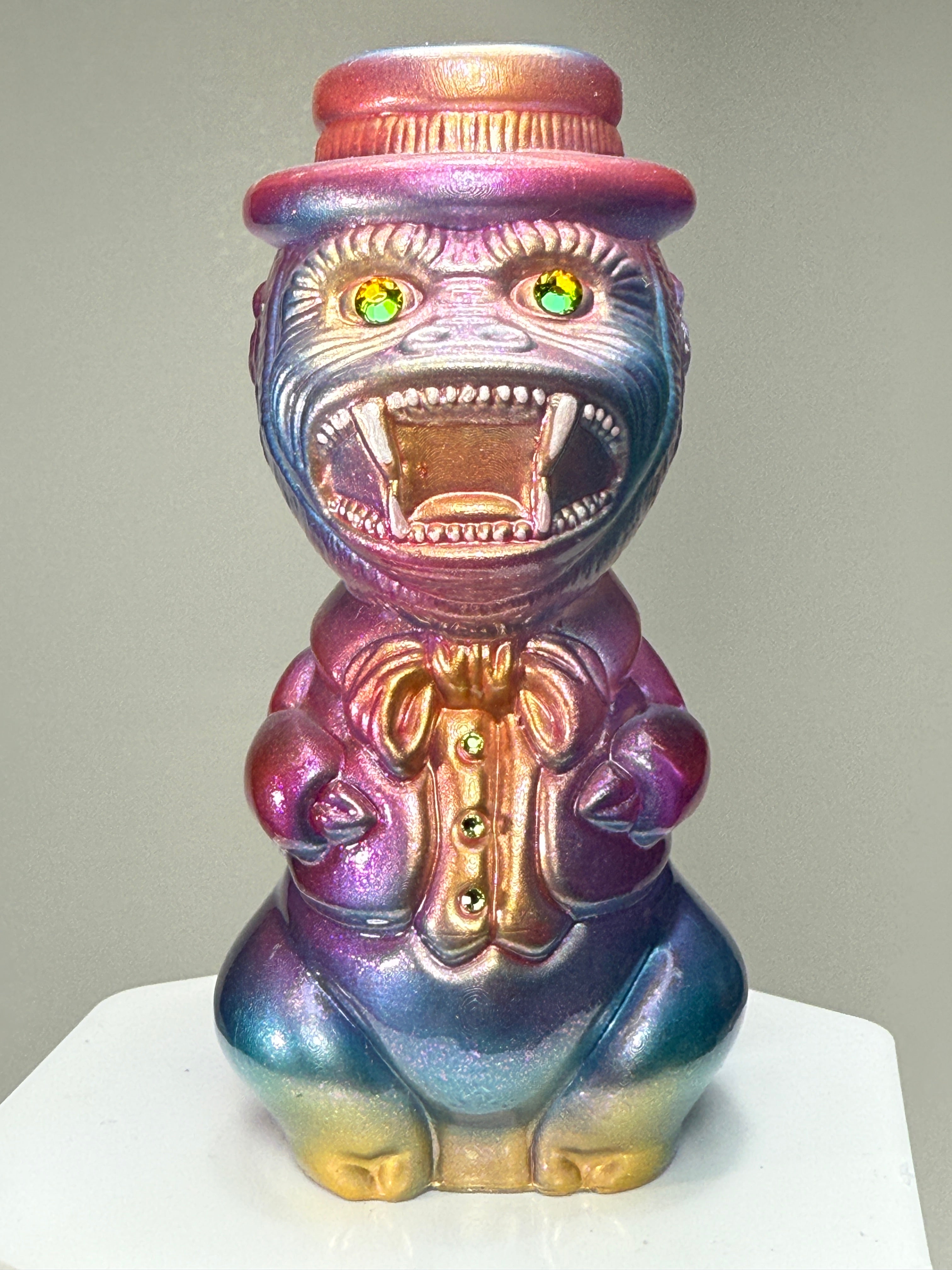 Pig Disguised as an Ape: Magic Show – Zimot