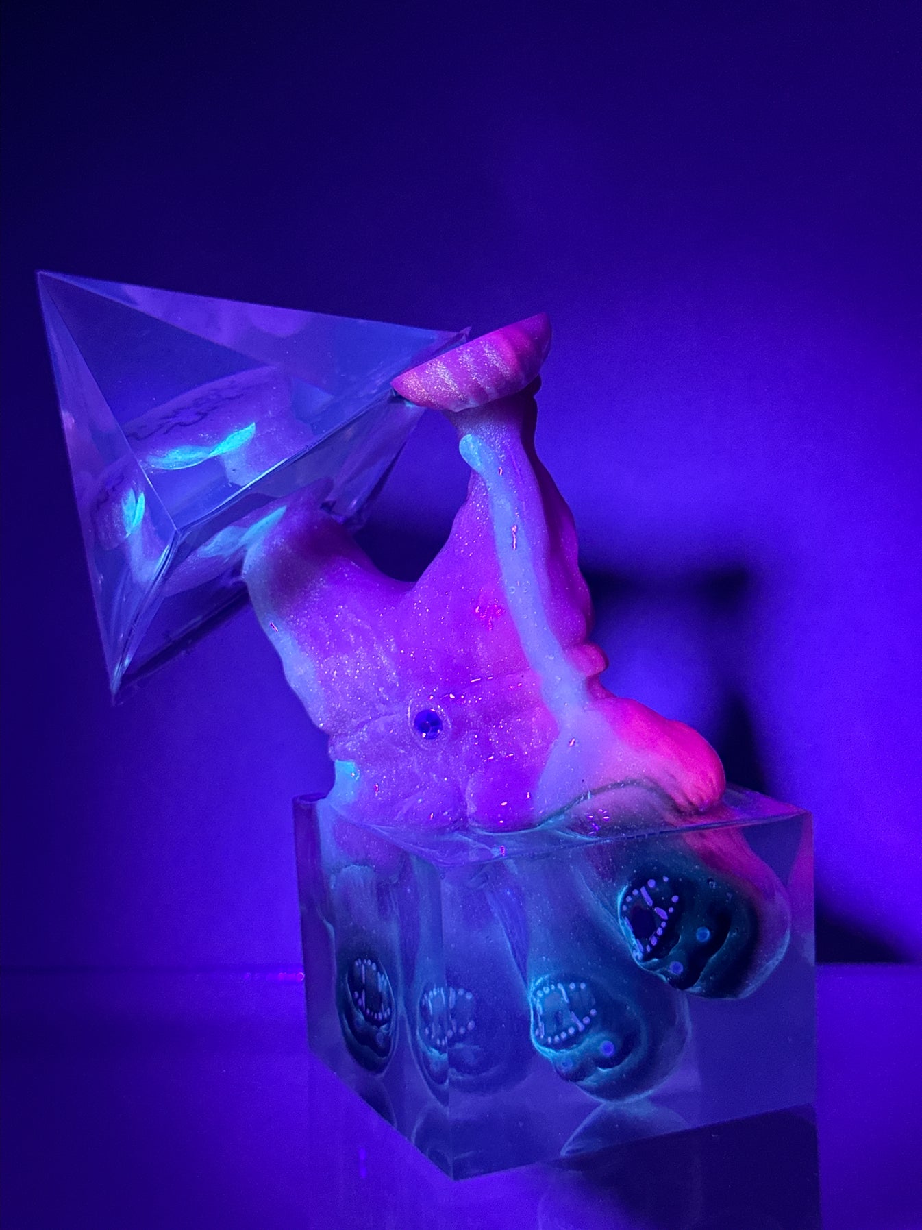 Mighty Joe Old: Spellbound Between Planets and Rainstorms – Zimot