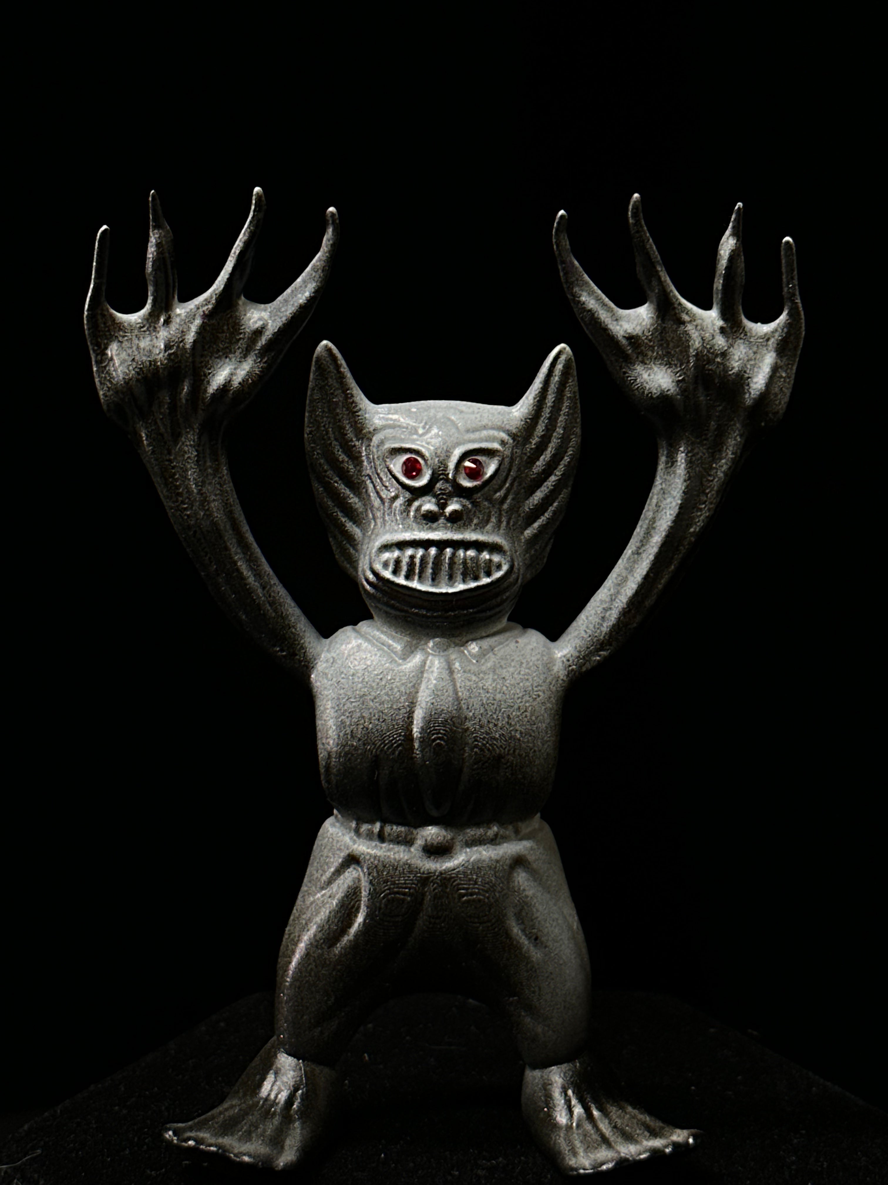 Office Creature: Black and White Justice – Zimot